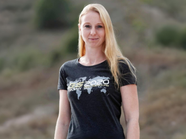 NIKKI VAN DER SPEK - Boxer Motors